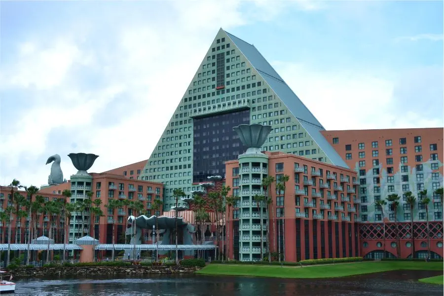 Walt Disney World Swan and Dolphin Resort - Disney Insider Tips