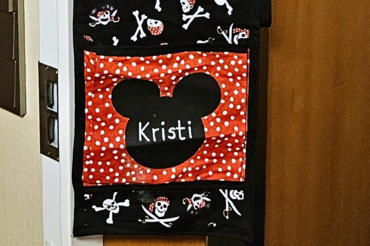 How to Make a Fish Extender Holder - Disney Insider Tips