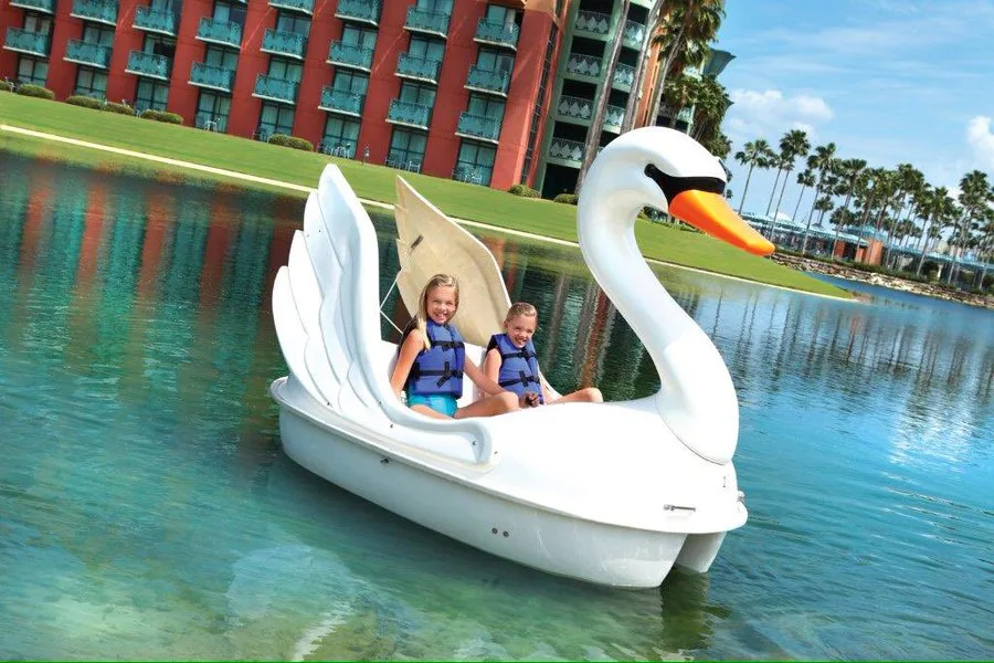 Walt Disney World Swan and Dolphin Resort - Disney Insider Tips